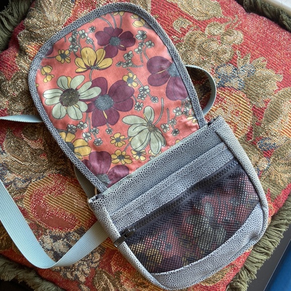 Haiku | Bags | Haiku Like New Crossbody Bag | Poshmark